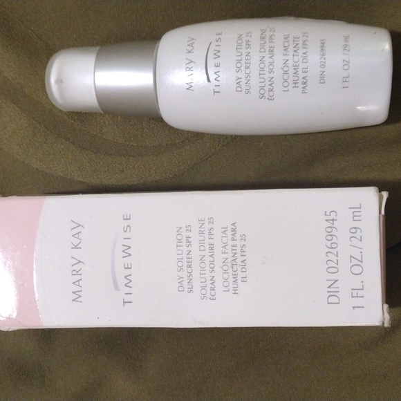 Mary Kay | Skincare | Mary Kay Timewise Day Solution Sunscreen Spf 25 ...
